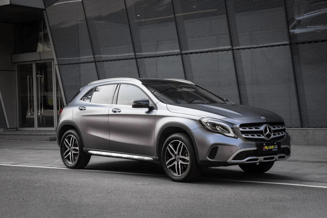 Benz GLA wrapped silver matt metallic vinyl wrap – carlawrap